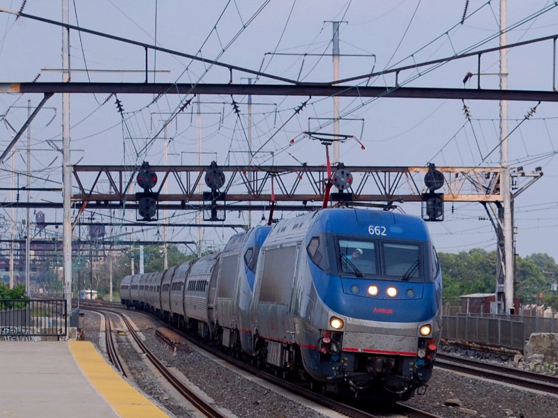 On the Rails, Off the Rails – New Pop Lit